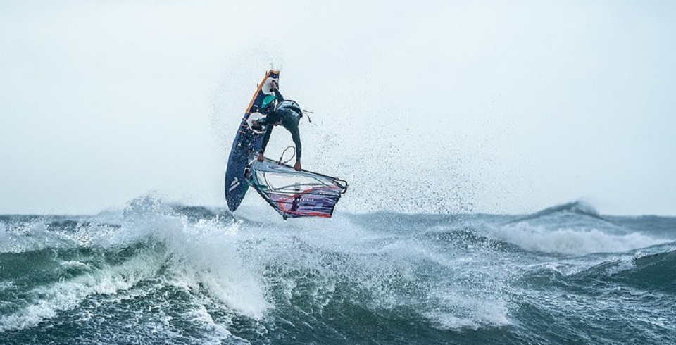 Graham Ezzy - Back to Maui Part 1: Training - RIWmag